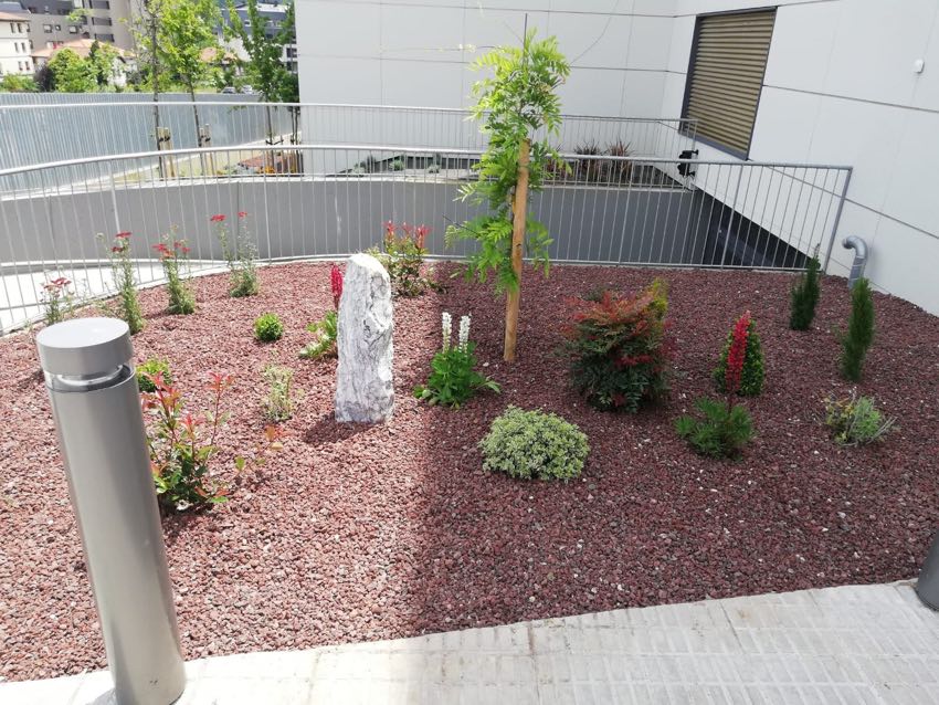 Ideas De Paisajismo Junto A La Entrada Para Taludes Altos Vivero,
